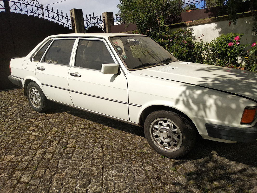 Audi - Audi 80 GLE (10-06-1981) | Portal dos Clássicos